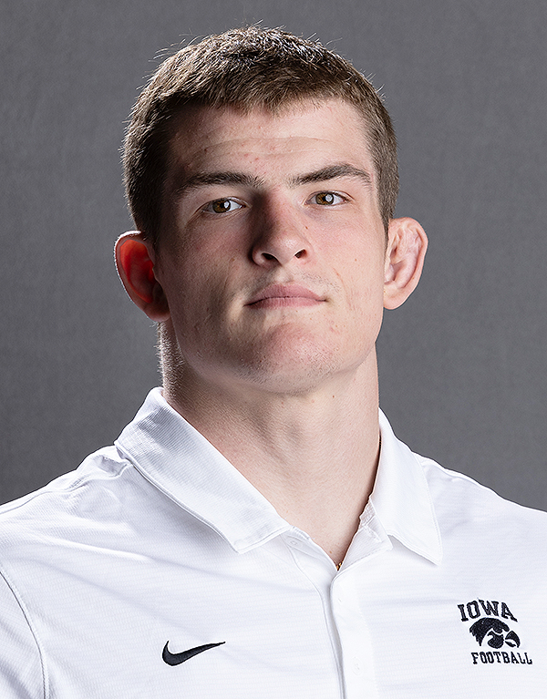 Iowa’s Kueter will focus on wrestling next season | News, Sports, Jobs ...